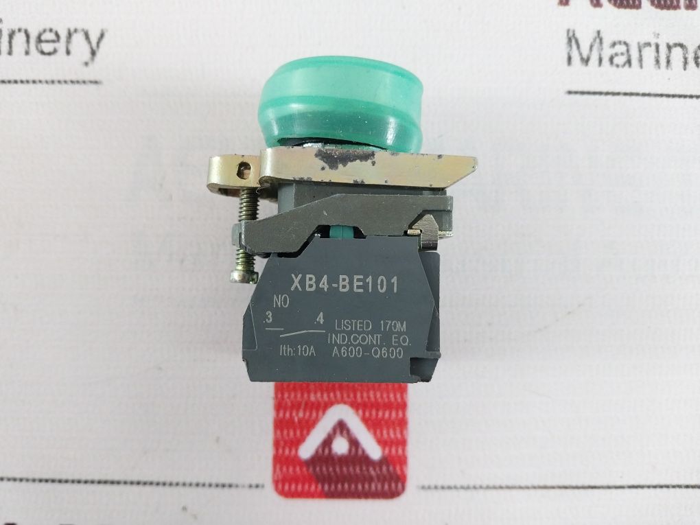 Lot Of 5X Xb4-bp35 Iec/En60947-5-1 Push Button Switch Xb4-be101 ...
